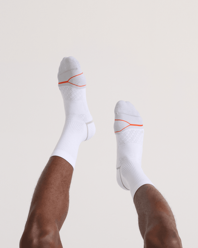 Foot Hold Mid-Weight Crew Sock - White | SAXX Underwear